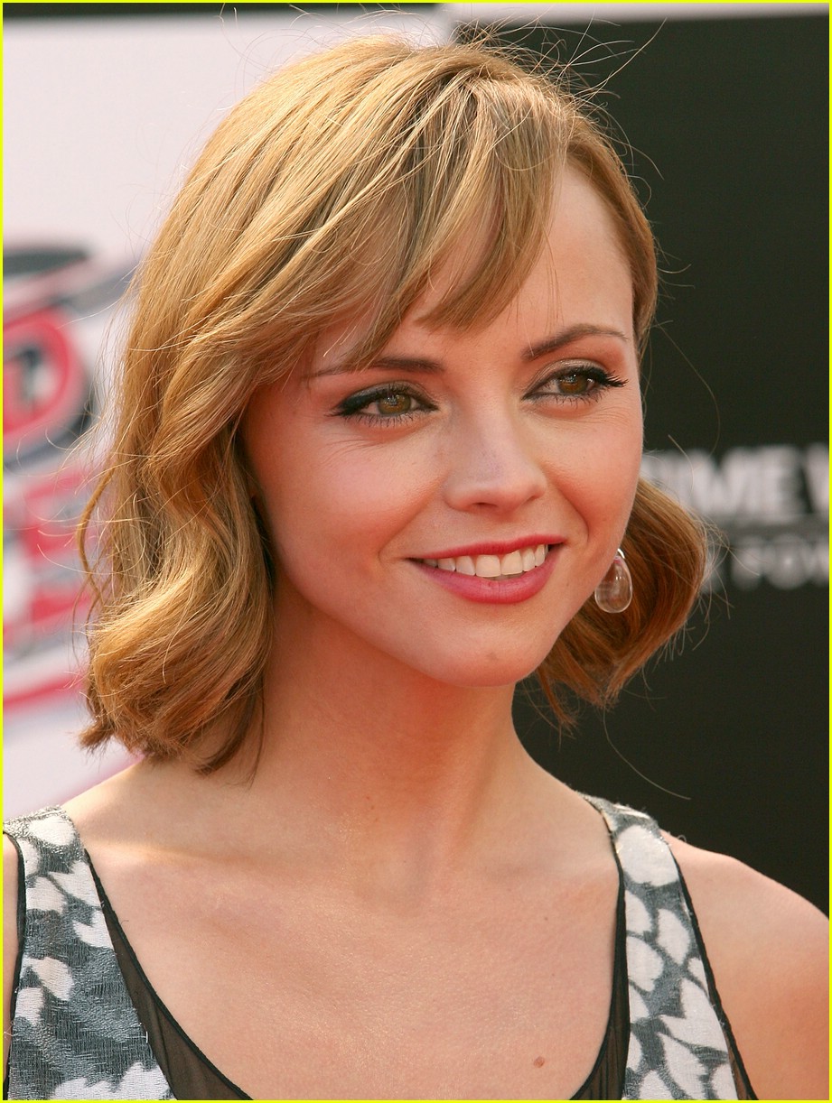 I need ideas. What shape is my head, and what will fit me the best? : r ...