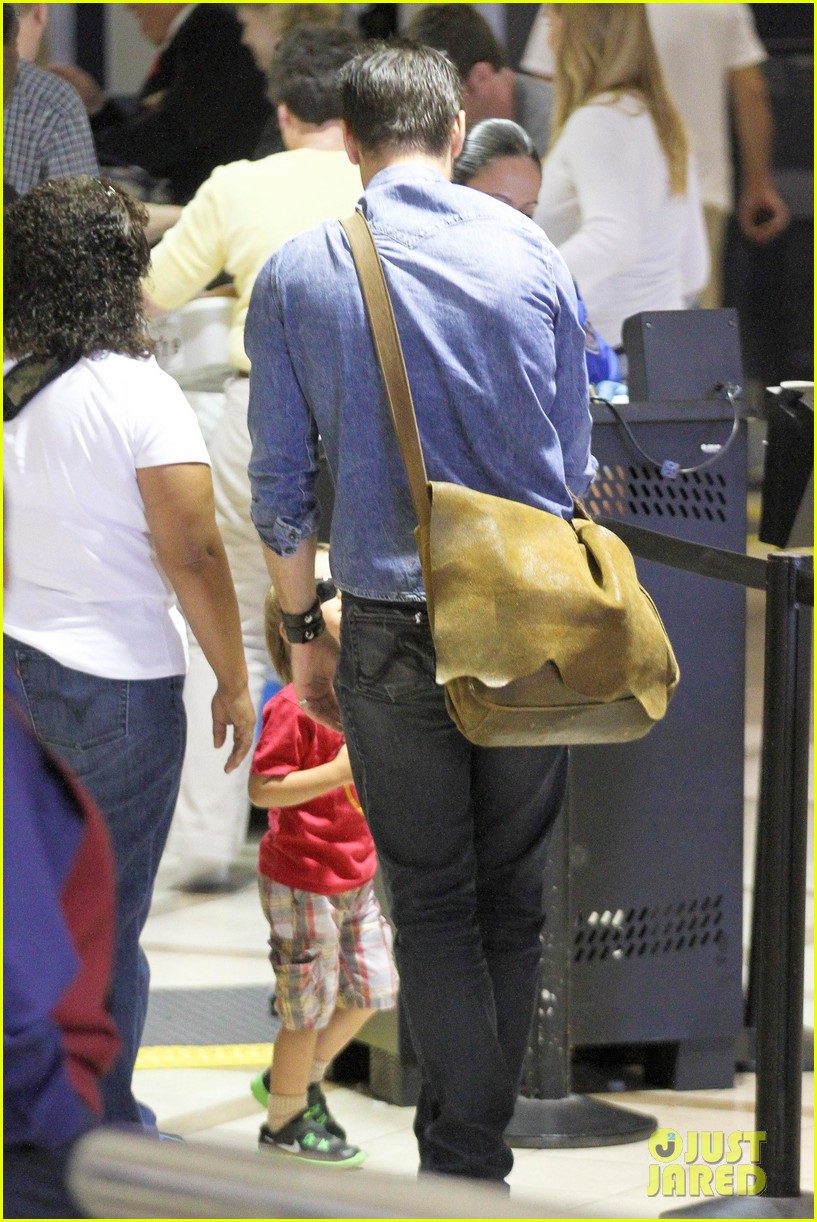Colin Farrell and his son Henry at LAX Airport - 9/4 | Lipstick Alley