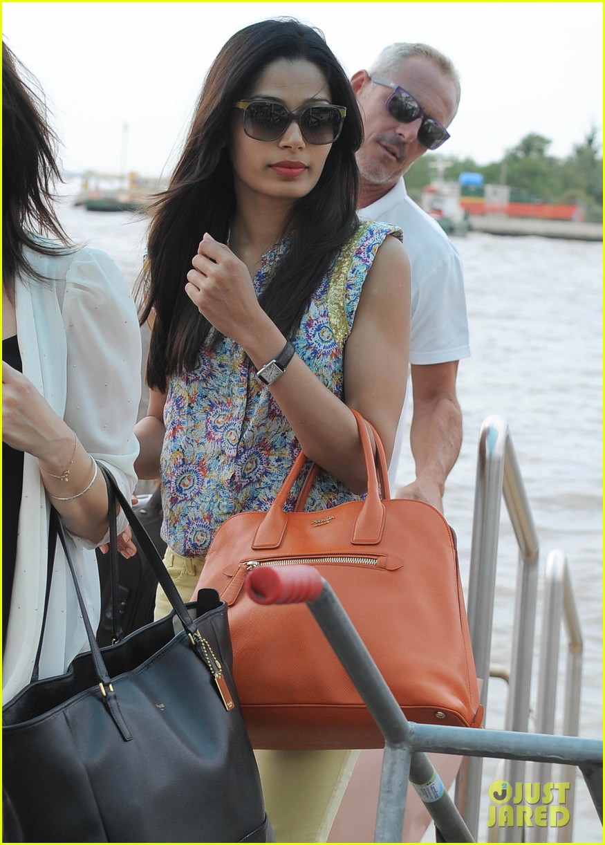Freida Pinto, Gabby Union & Dwayne Wade arrive @ water Taxi - Venice ...