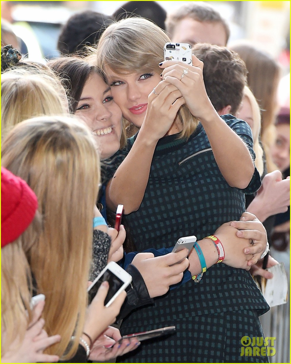 Full Sized Photo of taylor swift out of the woods monday 01 | Photo ...
