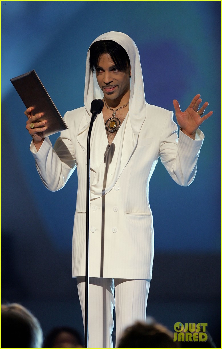 Prince Dead - Legendary Singer Dies at 57: Photo 3637059 | Prince, RIP ...